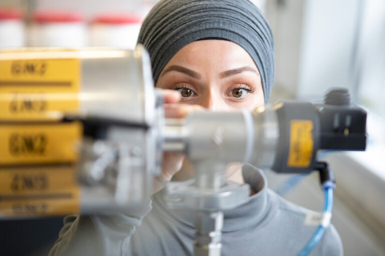 The Defence STEM Undergraduate Sponsorship (DSUS) scheme is now live ...